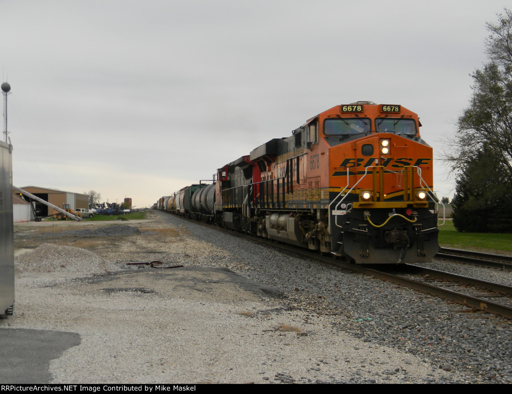 BNSF 6678